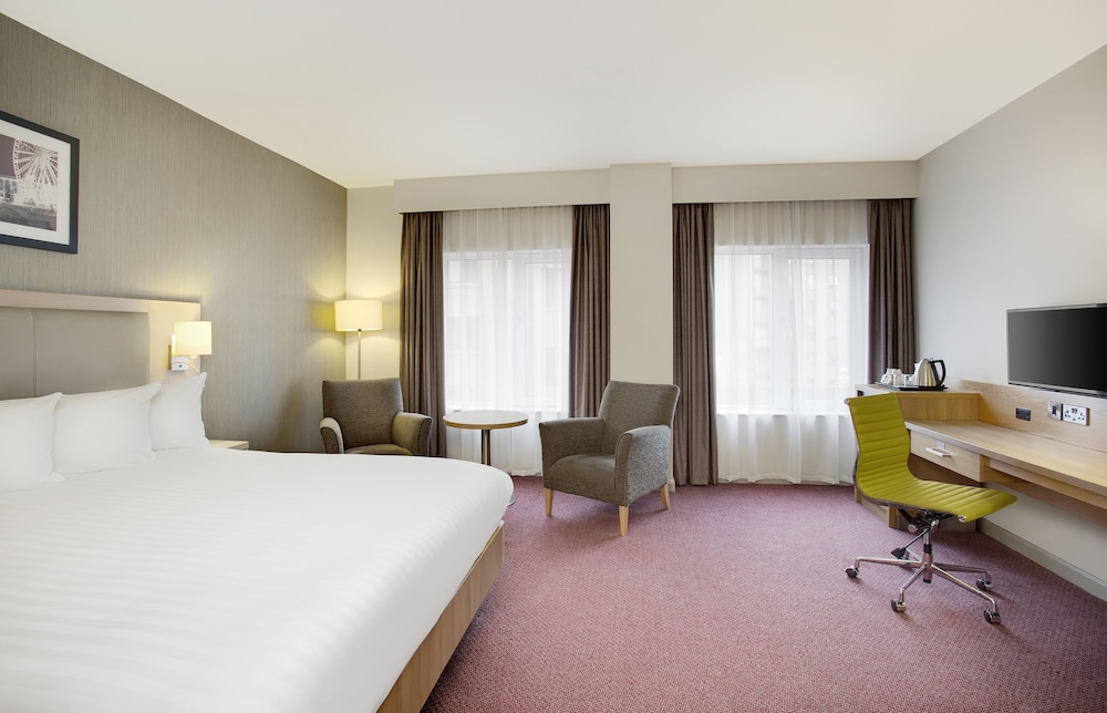 Leonardo Hotel Manchester Central - Formerly Jurys Inn: AU$109 Deals ...