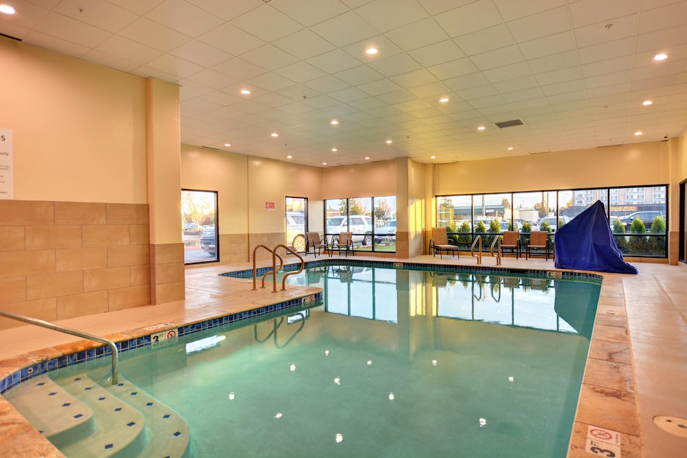 Holiday Inn Salem, an IHG Hotel in Salem | Best Rates & Deals on Orbitz