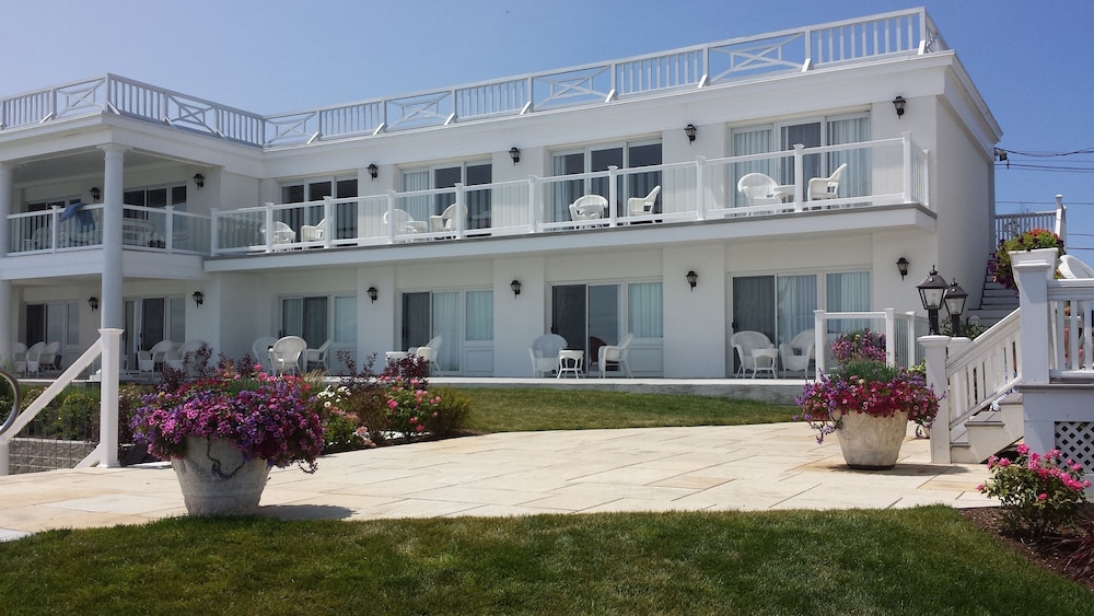 Ocean House Hotel at Bass Rocks: AU$198 Deals & Reviews (Gloucester ...