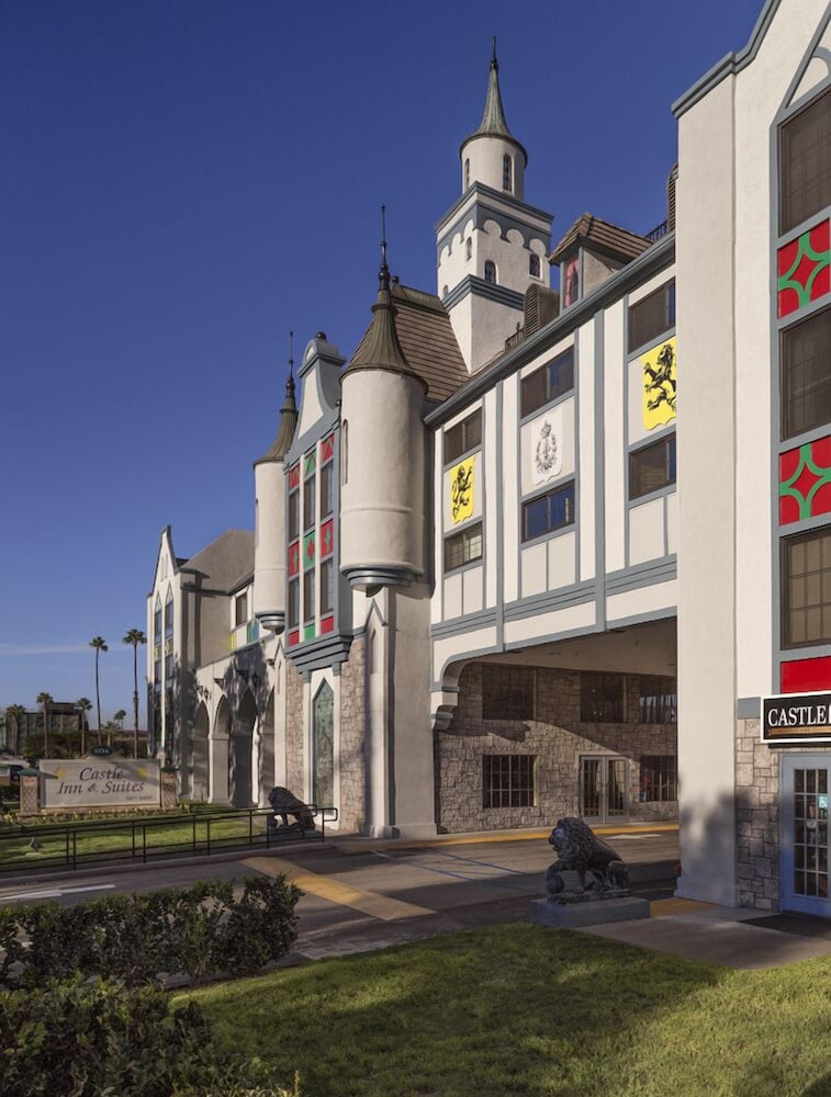 Castle Inn and Suites in Anaheim | Best Rates & Deals on Orbitz