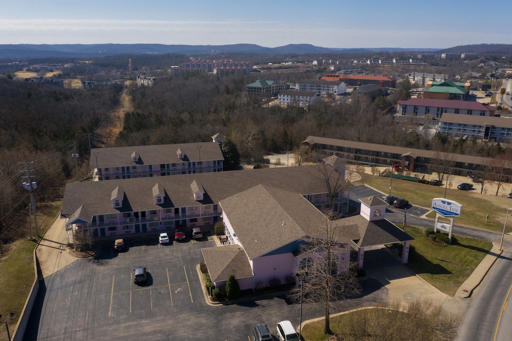 Angel Inn Central in Branson | Best Rates & Deals on Orbitz