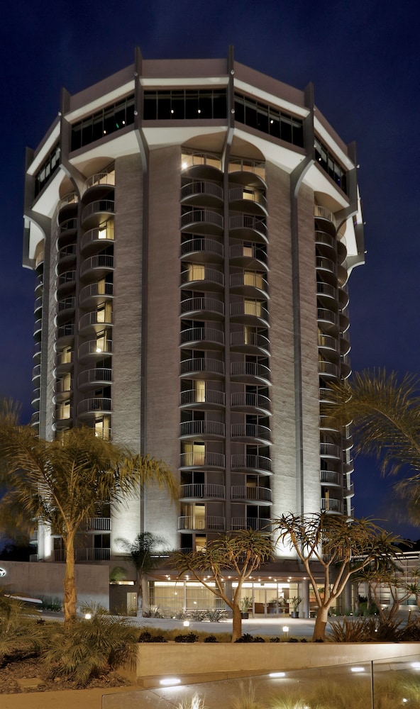 Hotel Angeleno in Los Angeles | Best Rates & Deals on Orbitz