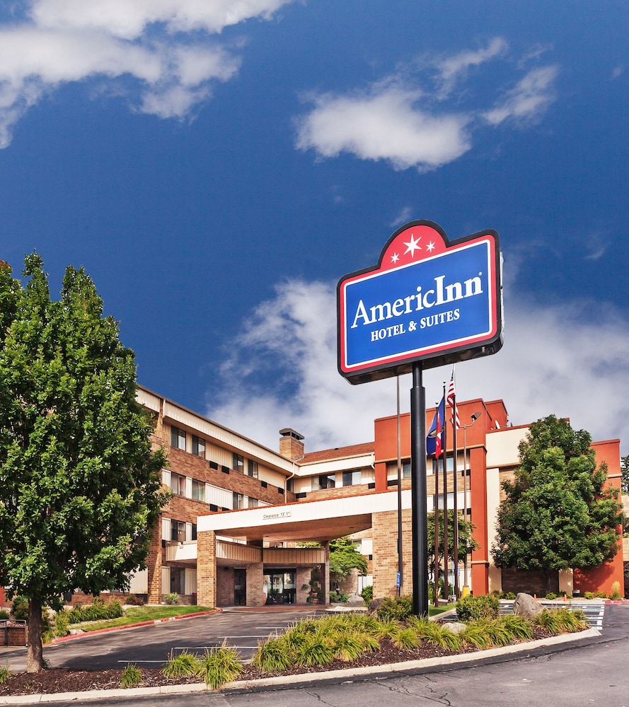 AmericInn by Wyndham Omaha in Omaha | Best Rates & Deals on Orbitz