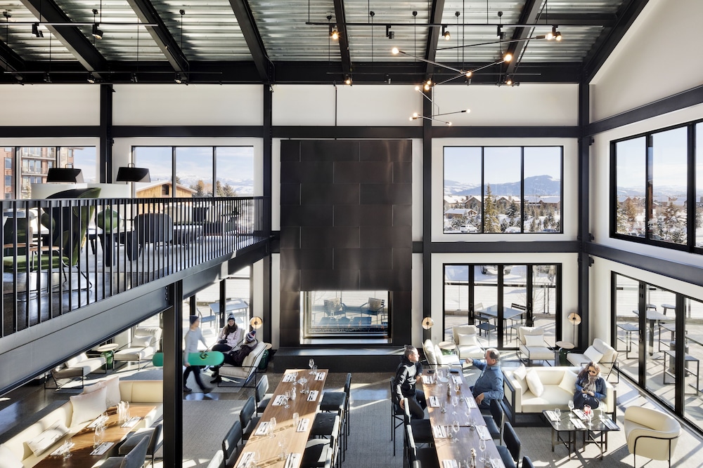 Gravity Haus Jackson Hole, Teton Village: $170 Room Prices & Reviews ...