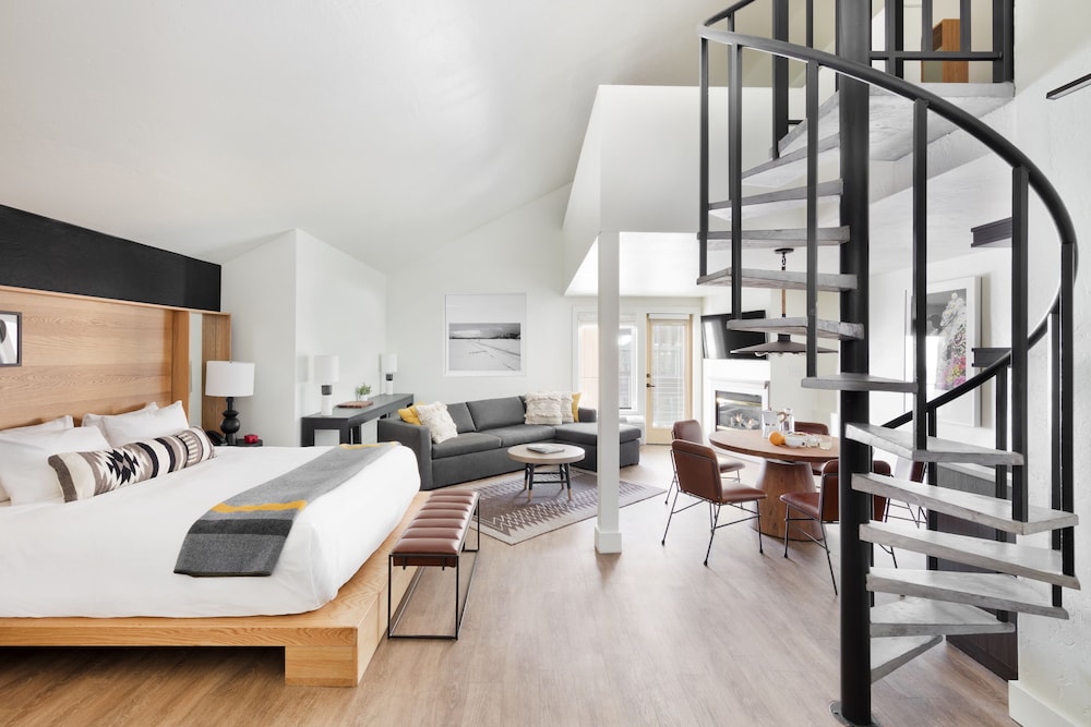 Continuum Hotel in Teton Village | Best Rates & Deals on Orbitz