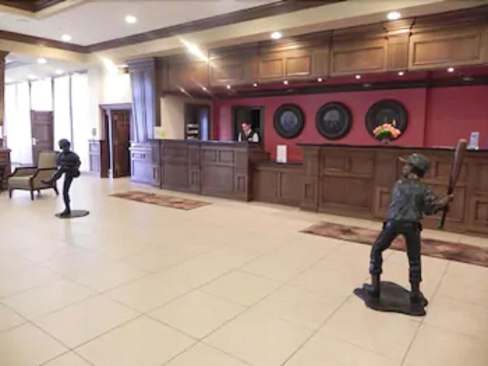 Decatur Conference Center & Hotel, Decatur: $100 Room Prices & Reviews ...