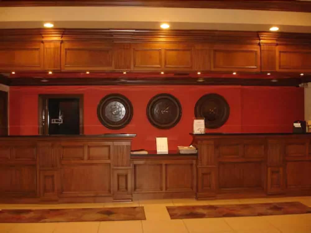 Decatur Conference Center & Hotel, Decatur: $109 Room Prices & Reviews ...