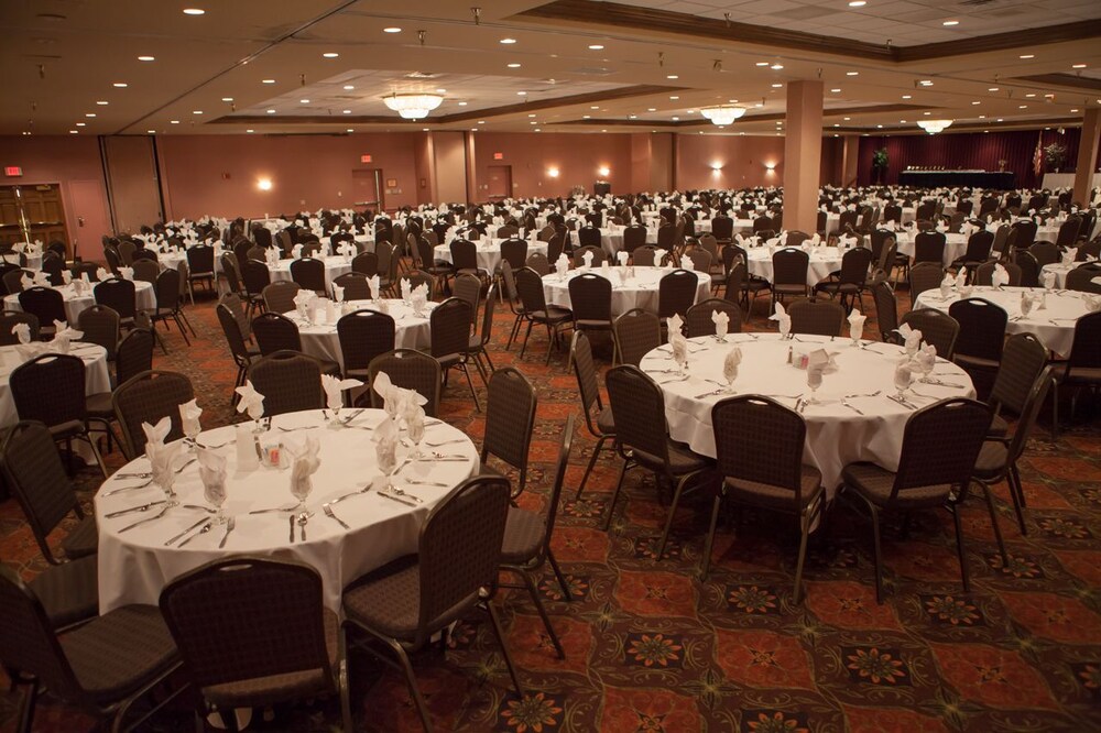 Decatur Conference Center & Hotel: 2019 Room Prices $89, Deals ...