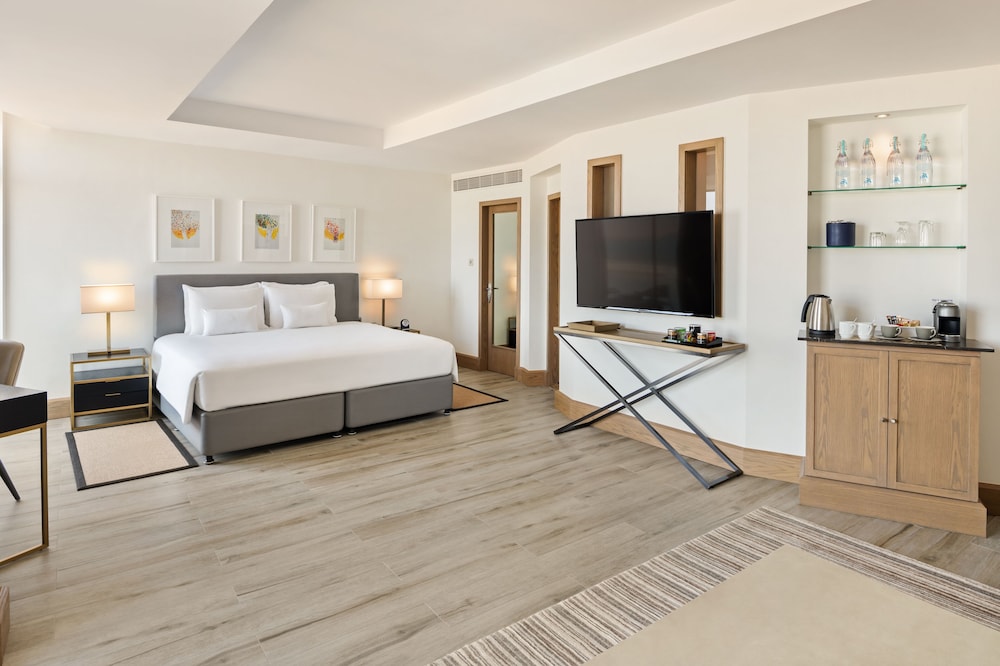 JA The Resort - JA Beach hotel in Dubai | Best Rates & Deals on Orbitz