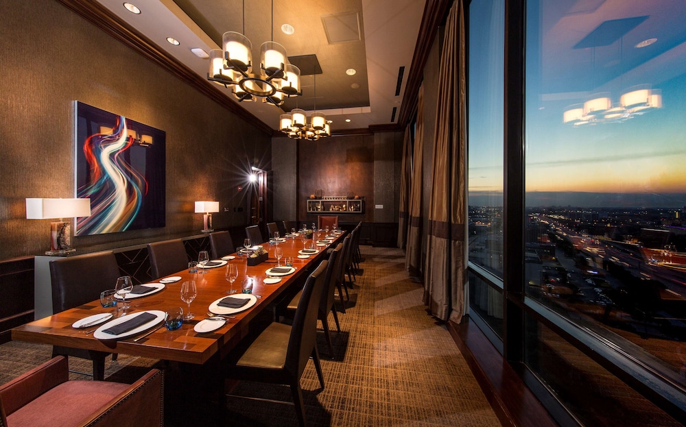 Hilton Anatole in Dallas | Best Rates & Deals on Orbitz