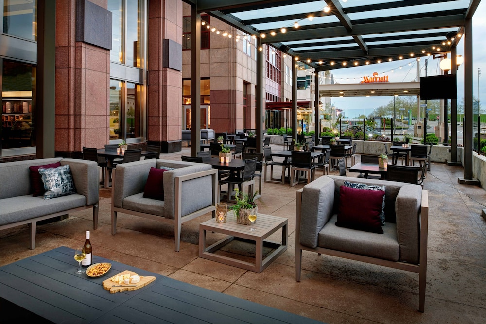 Cleveland Marriott Downtown at Key Tower in Cleveland | Best Rates ...