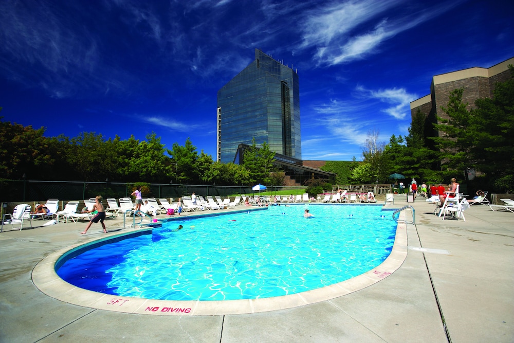 Grand Traverse Resort And Spa, Williamsburg: $97 Room Prices & Reviews ...