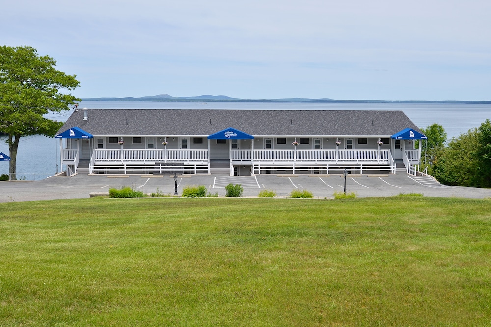 Atlantic Oceanside Hotel & Conference Center in Bar Harbor | Best Rates ...