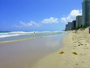 Ocean Manor Beach Hotel: 2022 Room Prices, Deals & Reviews | Expedia.com