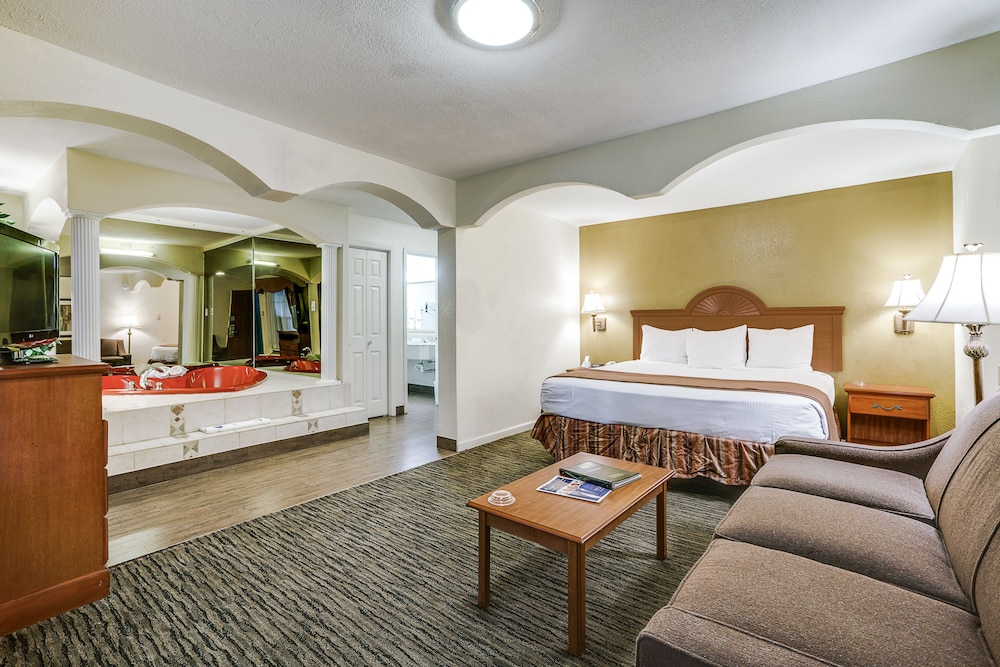 Quality Inn & Suites Dallas - Cityplace in Dallas | Best Rates & Deals ...