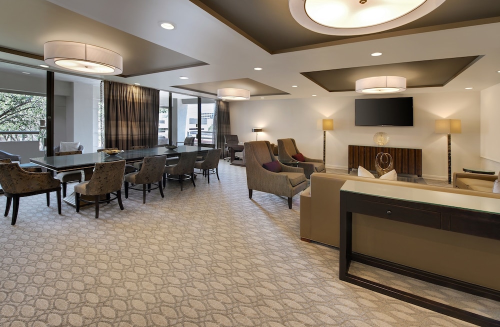 Hilton Houston Post Oak by the Galleria: 2017 Room Prices, Deals ...