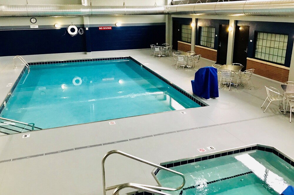 Radisson Hotel La Crosse in La Crosse | Best Rates & Deals on Orbitz