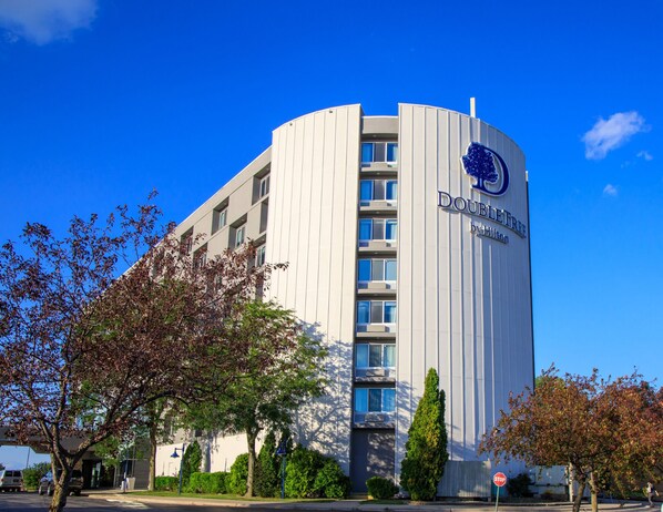 DoubleTree by Hilton Appleton in Appleton, WI | Expedia