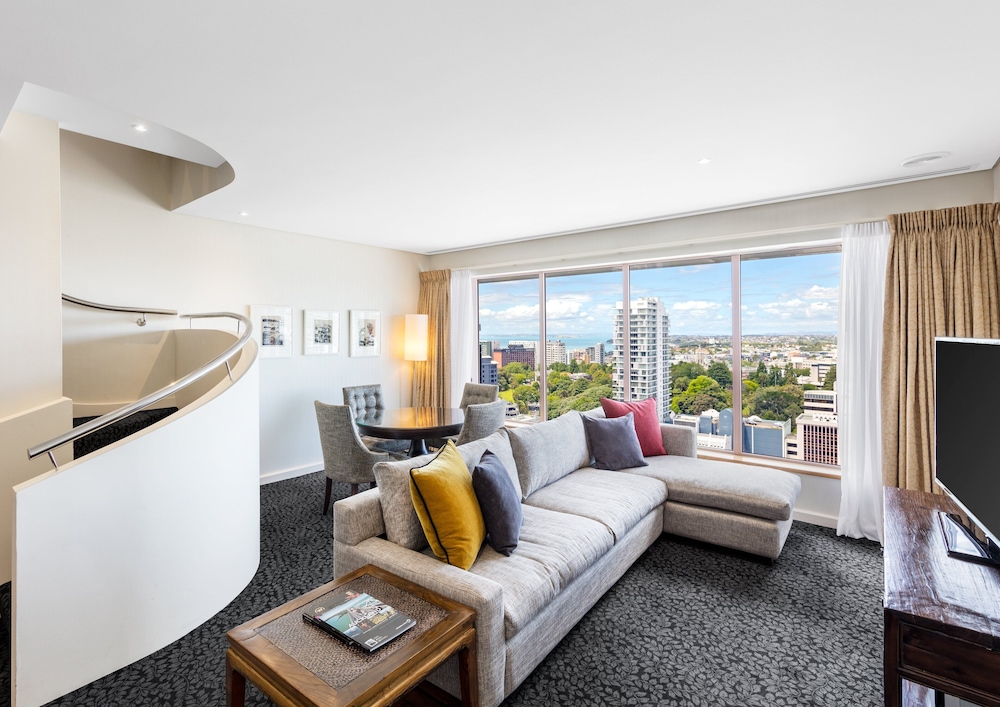 Service Excellence Is The Jewel In Auckland’s Crowne Plaza | Trip101