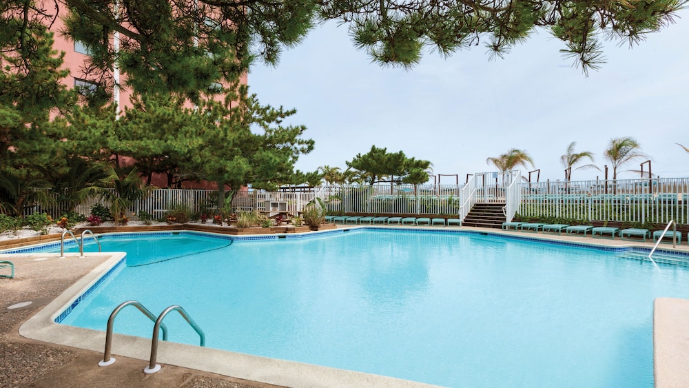 Holiday Inn Ocean City, an IHG Hotel, Ocean City: $68 Room Prices ...