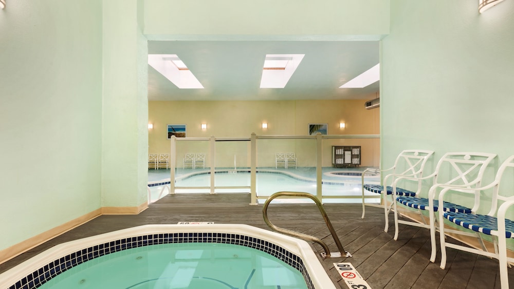 Holiday Inn Ocean City, an IHG Hotel, Ocean City: $68 Room Prices ...