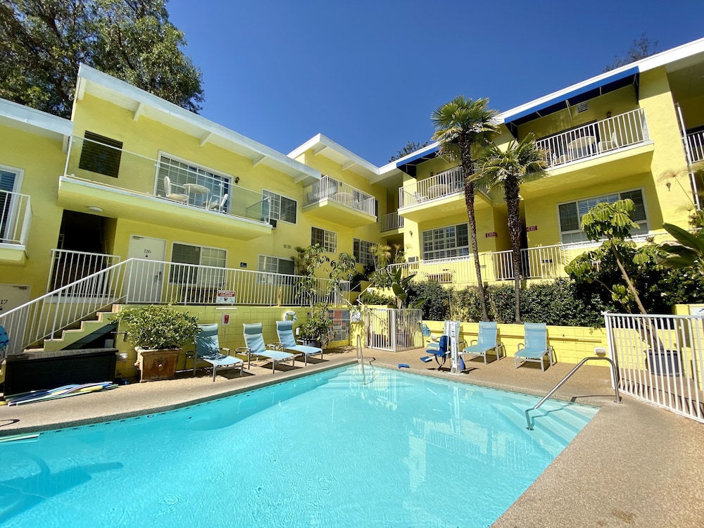 Magic Castle Hotel in Los Angeles | Best Rates & Deals on Orbitz