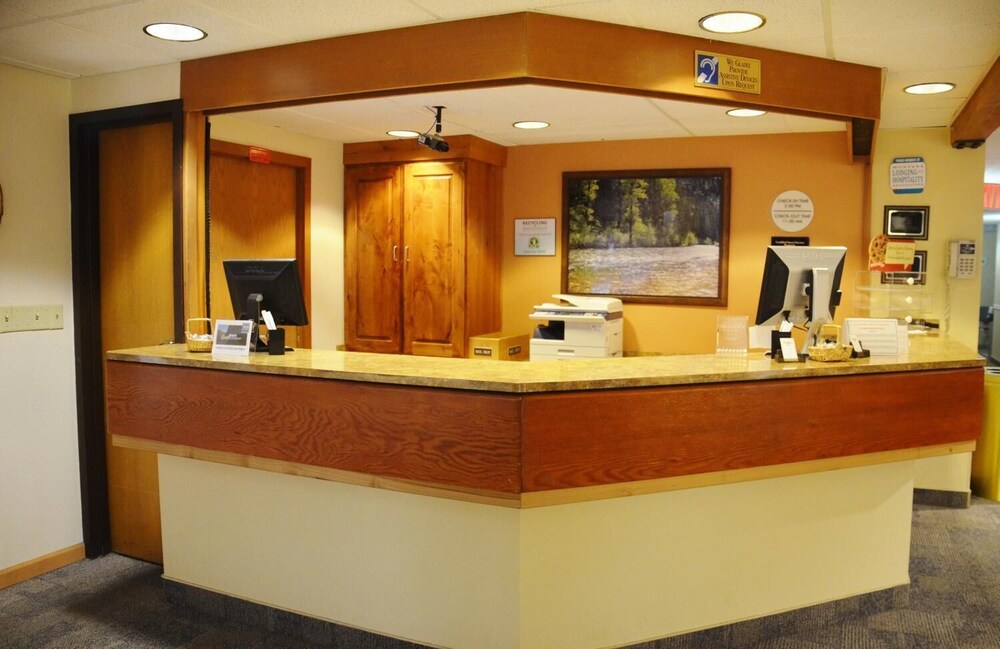 Quality Inn Hamilton Bitterroot Valley in Hamilton | Best Rates & Deals ...