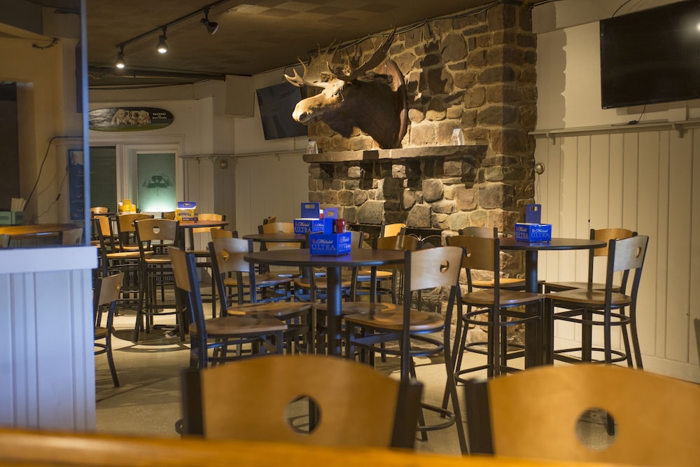 Split Rock Resort in Lake Harmony | Best Rates & Deals on Orbitz