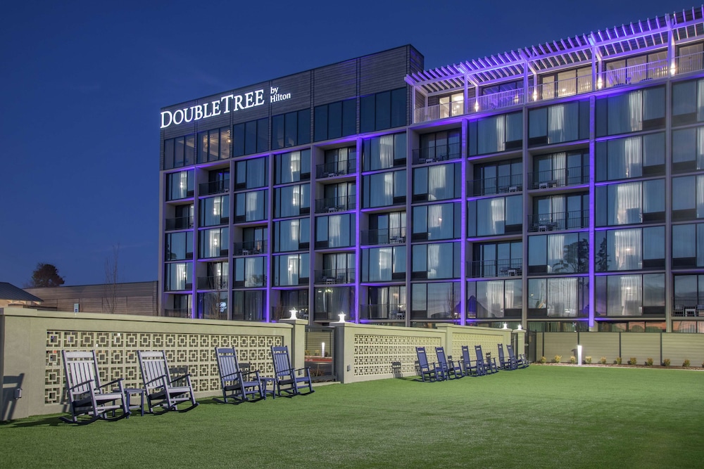 DoubleTree by Hilton Hot Springs in Hot Springs | Best Rates & Deals on ...