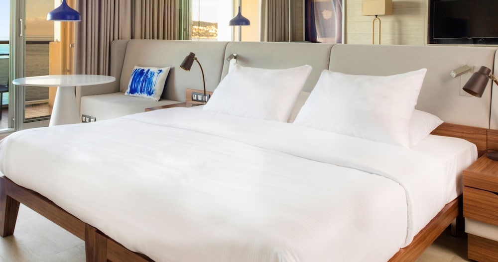 Radisson Blu Hotel, Nice in Nice, France | Expedia