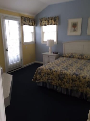 Colonial Acres Resort Deals & Reviews (West Yarmouth, USA) | Wotif