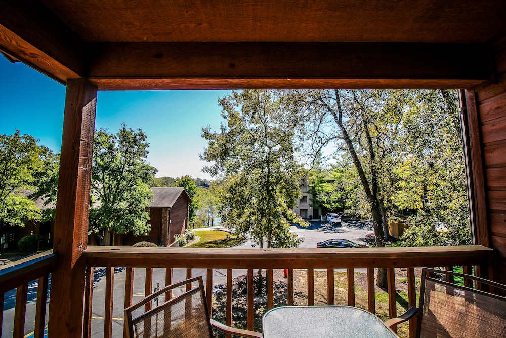 Still Waters Resort in Branson | Best Rates & Deals on Orbitz