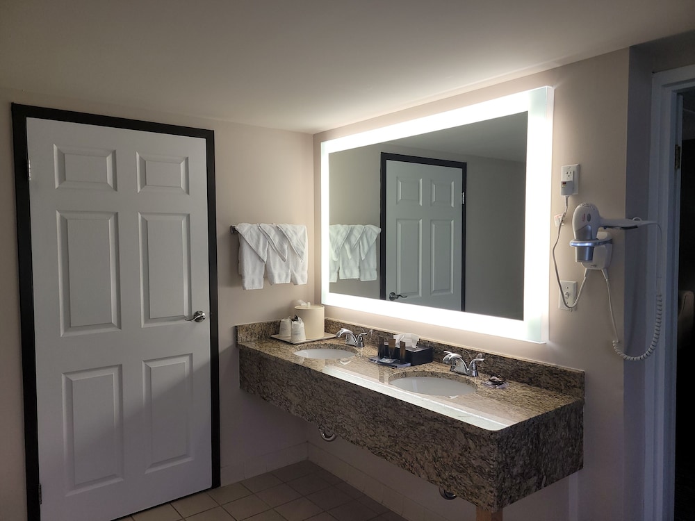 Wingate by Wyndham Lima Downtown in Lima | Best Rates & Deals on Orbitz