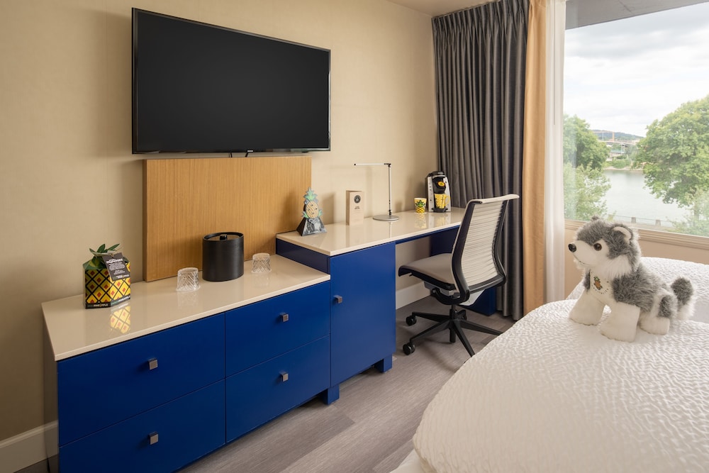 Staypineapple, Hotel Rose, Downtown Portland: AU$113 Deals & Reviews ...