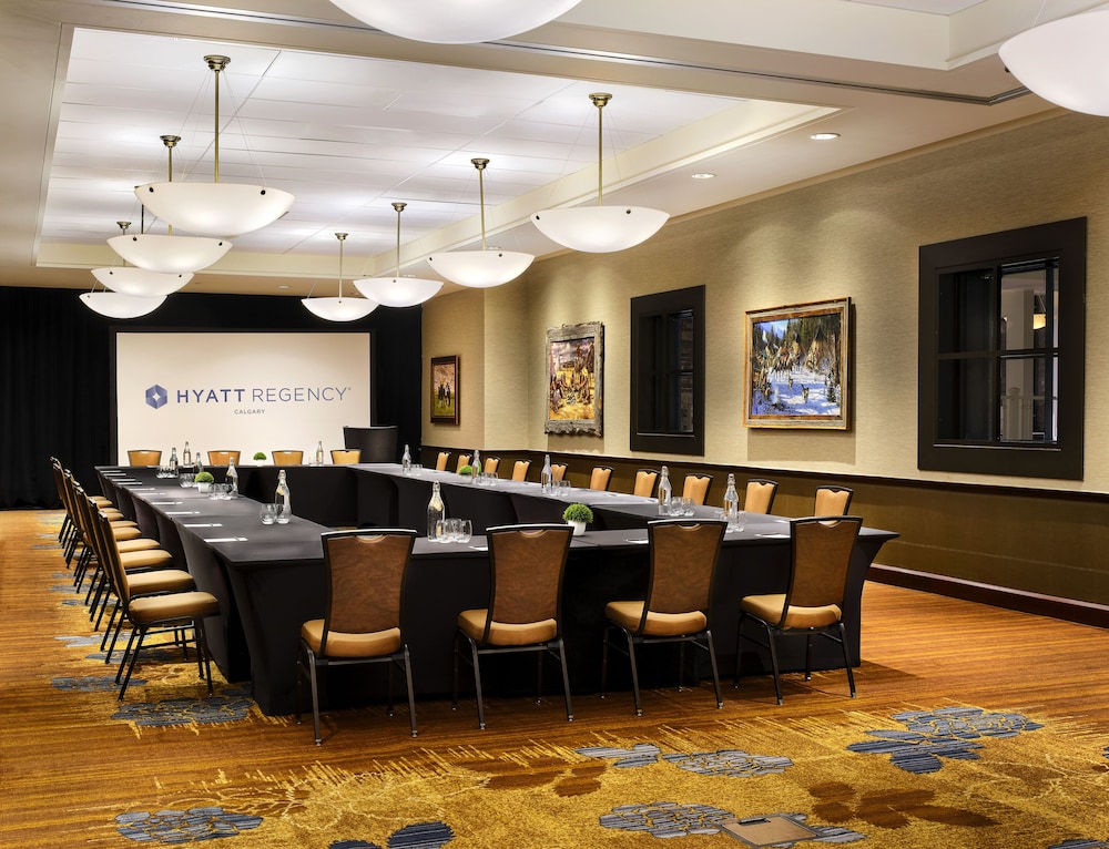 Hyatt Regency Calgary, Calgary: 2020 Room Prices & Reviews | Travelocity