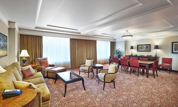 Hyatt Regency Calgary, Calgary: $128 Room Prices & Reviews | Travelocity