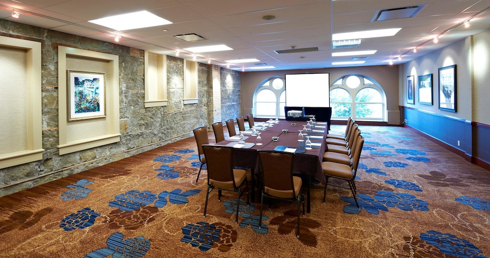 Book Hyatt Regency Calgary | Calgary Hotel Deals