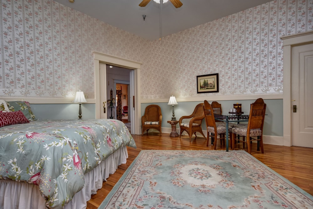 The Mansion at Elfindale in Springfield | Best Rates & Deals on Orbitz
