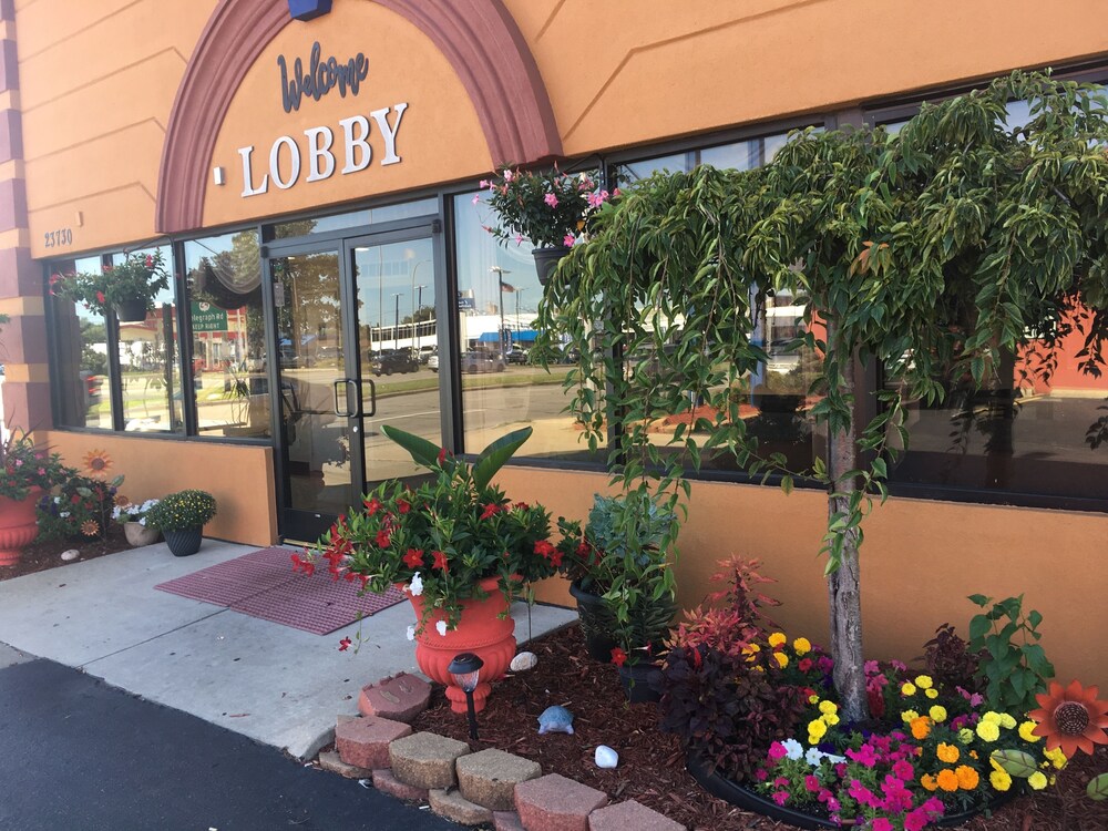 A Victory Inn - West Dearborn in Detroit | Best Rates & Deals on Orbitz