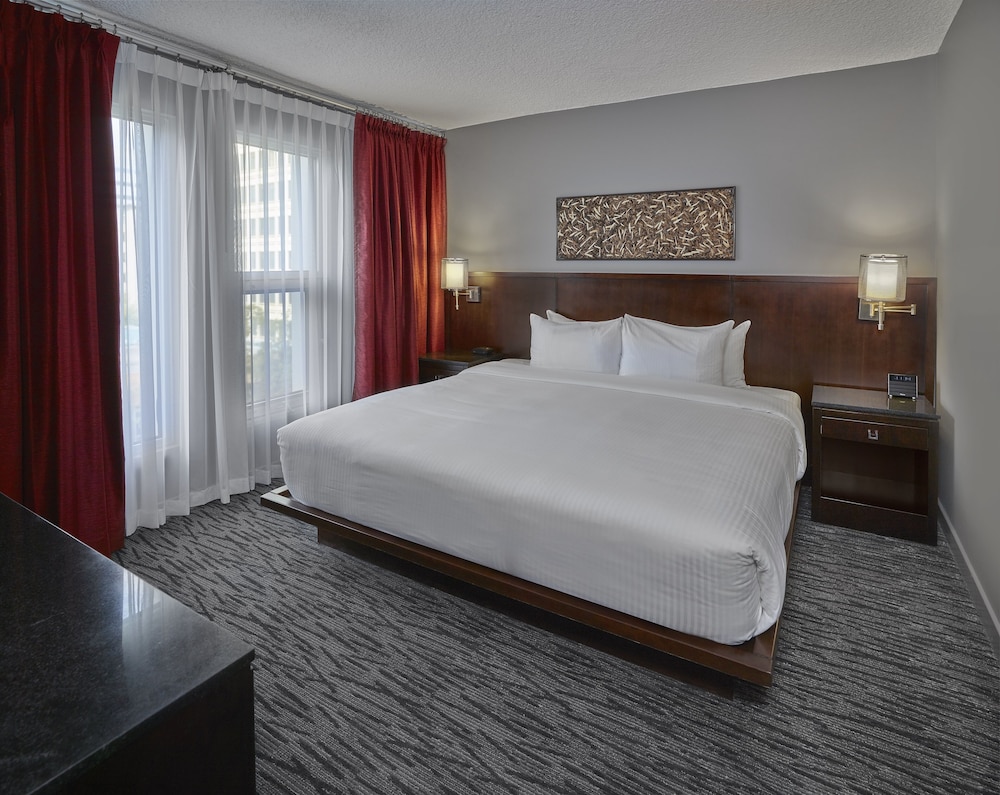 Matrix Hotel in Edmonton | Best Rates & Deals on Orbitz