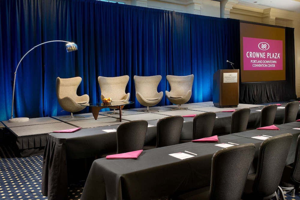 Crowne Plaza Portland Downtown Convention Center, an IHG Hotel in ...