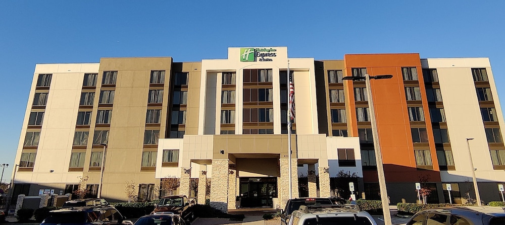 Holiday Inn Express Hotel & Suites DFW Airport South, an IHG Hotel in ...