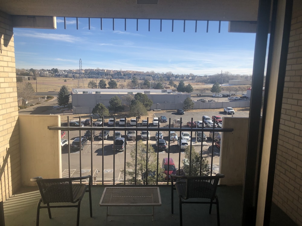 Satellite Hotel, Colorado Springs: $71 Room Prices & Reviews | Travelocity