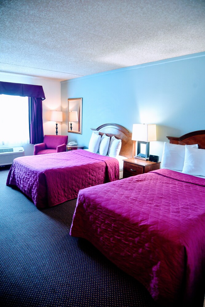 Douglas Inn & Conference Center in Douglas | Best Rates & Deals on Orbitz
