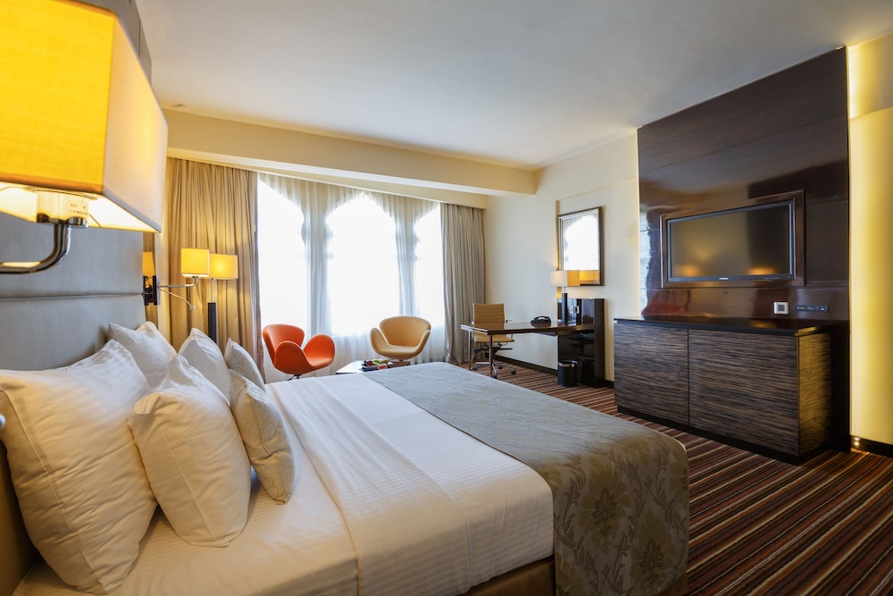 Ramada by Wyndham Colombo: AU$141 Deals & Reviews (Colombo, LKA) | Wotif