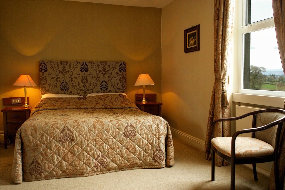 Castle Oaks House Hotel: AU$151 Deals & Reviews (Castleconnell, IRL ...