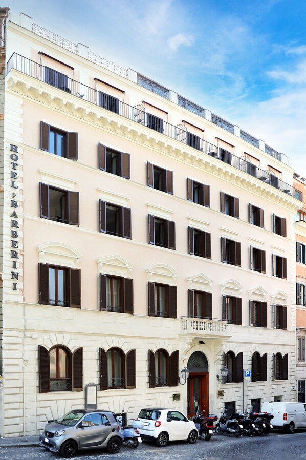 Hotel Barberini, Rome: Info, Photos, Reviews | Book at Hotels.com