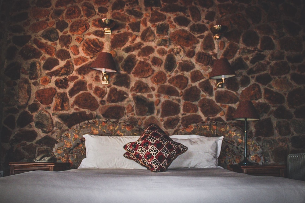 Imba Matombo: Deals & Reviews (Harare, ZWE) | Wotif