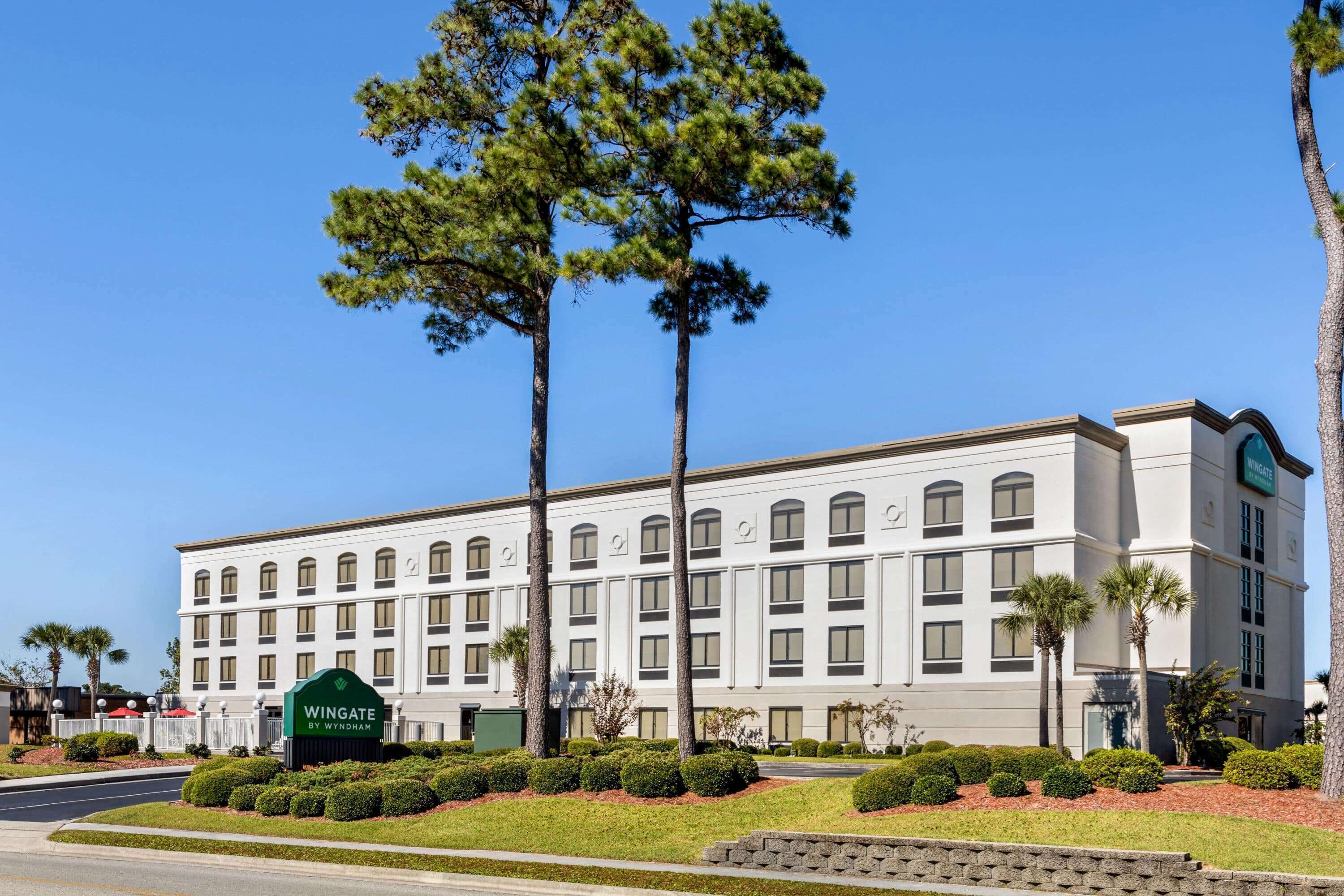 Blockade Runner Beach Resort: 2022 Room Prices, Deals & Reviews ...