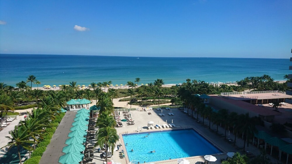 Sea View Hotel, Bal Harbour, On The Ocean, Miami: $228 Room Prices ...